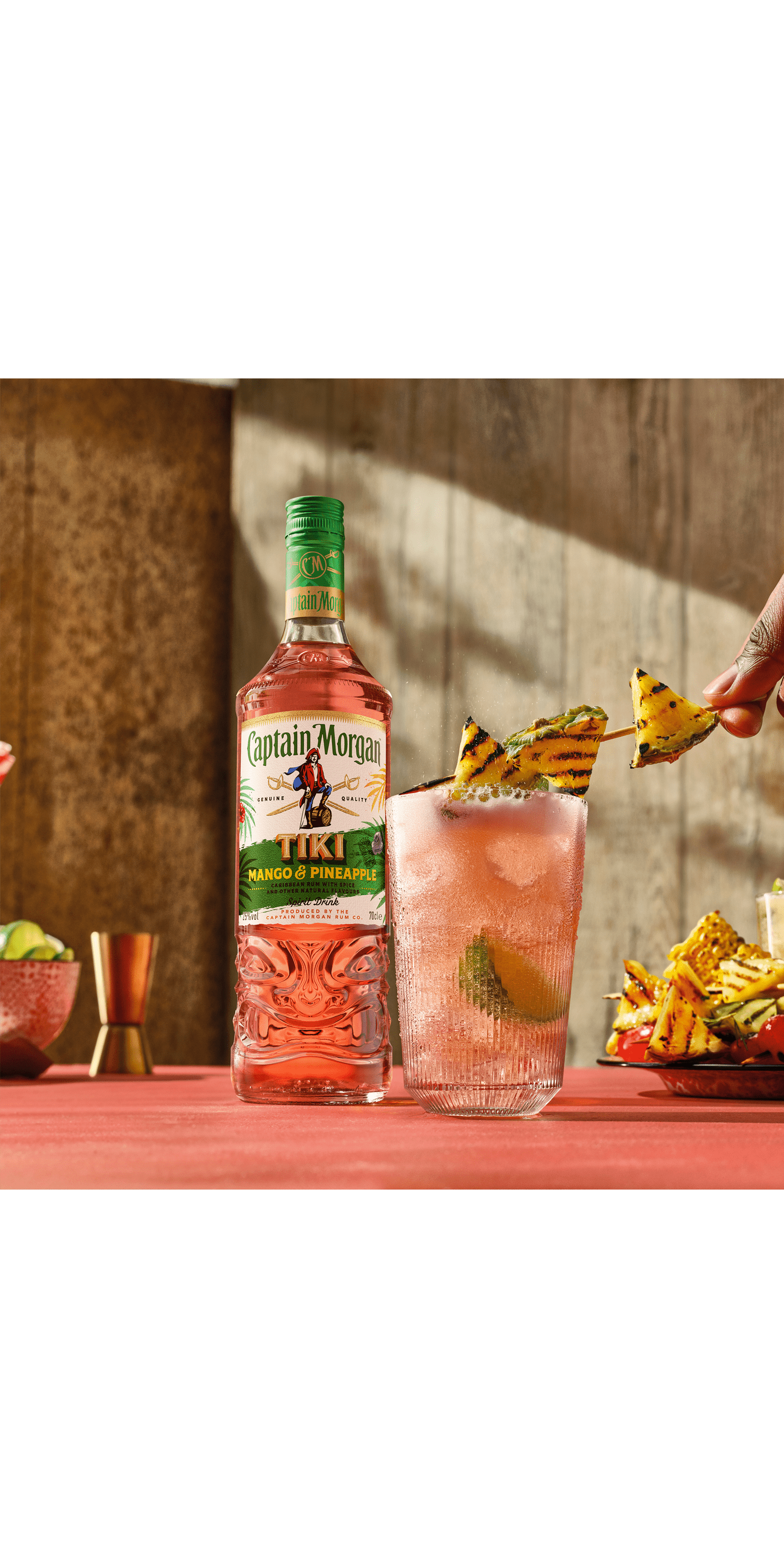 Ромовий напій Captain Morgan Tiki Mango Pineapple 0.7л ≡ Купити в Києві ...
